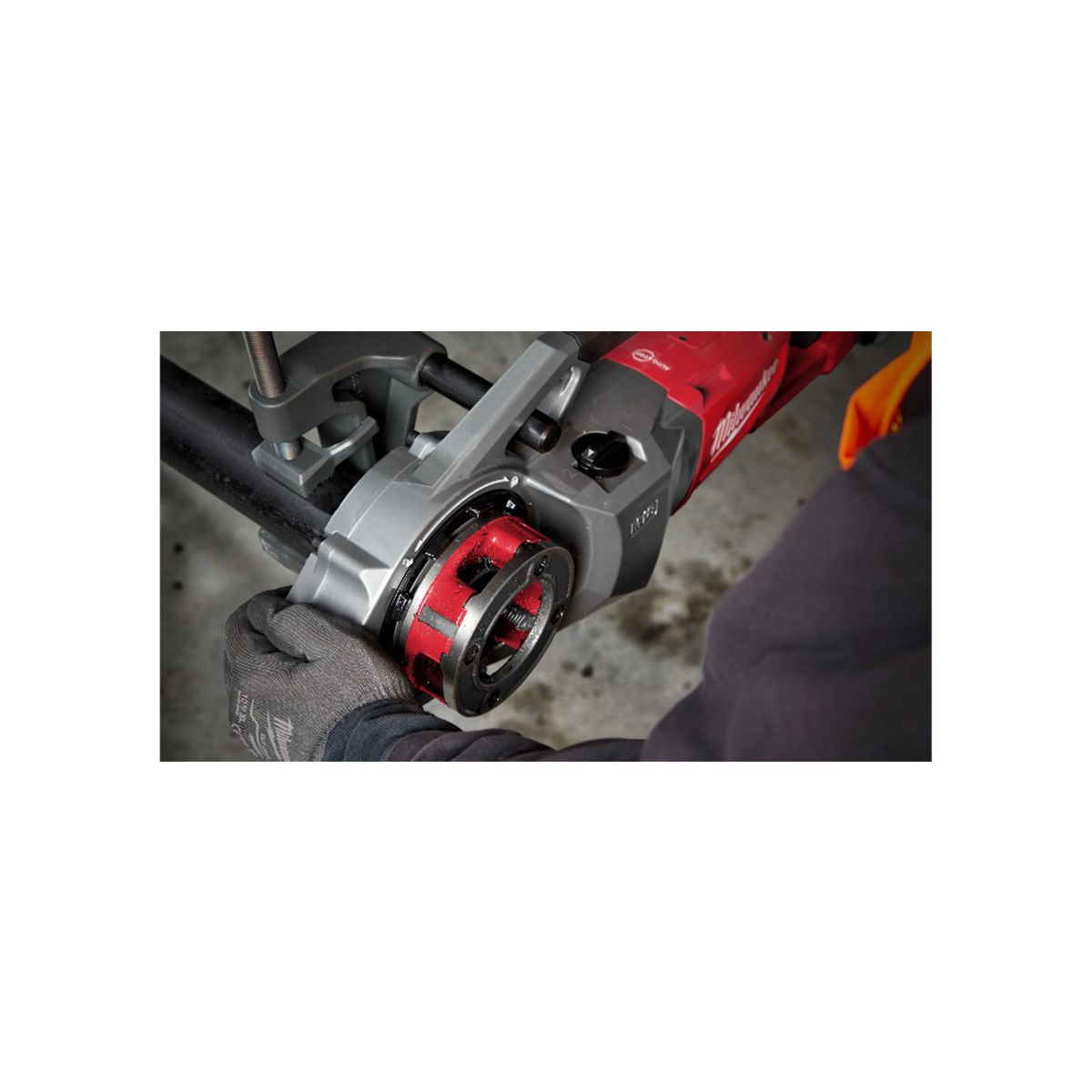 Milwaukee - M18FPT2-0C Fuel Pipe Threader 2/In With One-Key